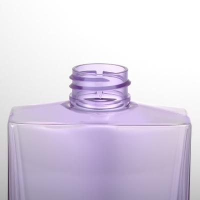 Cina Bottiglia di profumo colorata con tappo a vite da 300 ml 500 ml con tappo dorato in vendita