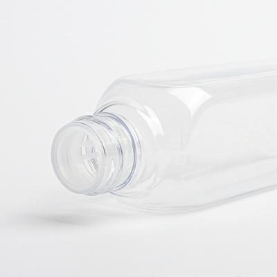 Cina 2 larghezza cosmetica del materiale 30mm dell'ANIMALE DOMESTICO della bottiglia del contagoccia dell'oncia per il prodotto di cura di pelle in vendita