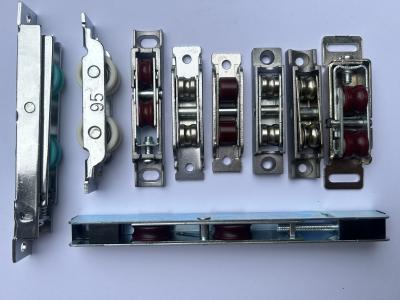 Cina Capacità di carico 55 kg/coppia Larghezza 16 mm UPVC Finestre e porte accessori Lega di zinco doppio rulli scanalato in vendita