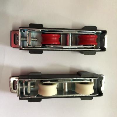 Cina Accessori per porte e finestre Cornice in acciaio Porte scorrevoli a rullo a doppia ruota di nylon in vendita