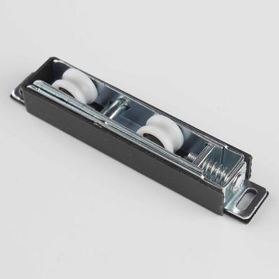 Cina 19-28mm larghezza rotolo porta scorrevole in acciaio inossidabile resistente per il telaio esterno PP in vendita