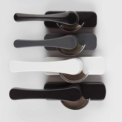Cina Perfilo di alluminio finestra scorrevole Crescente lucchetto con gancio e design durevole in vendita