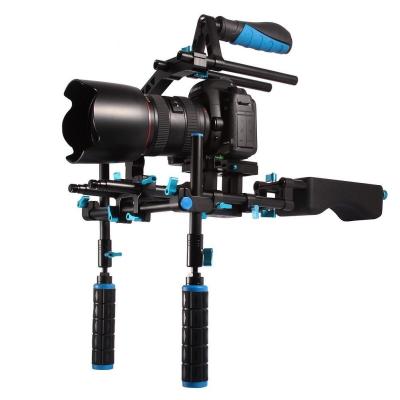 Cina Paraspalle di stabilizzazione della mano della macchina fotografica DSLR con forma della manopola/C in vendita