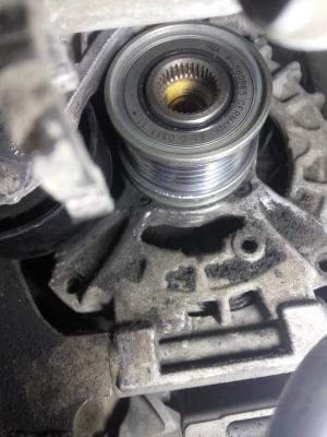 China BMW / Peugeot INA PULLEY Standard OEM F-560565 535016610 F00M391140 F00M349870 for sale