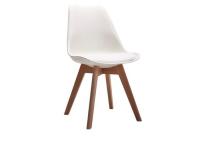 China Anticorrosive Modern Plastic Dining Chairs Stable Structure for sale