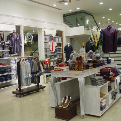 China Retail Garment Clothing Store Display for sale