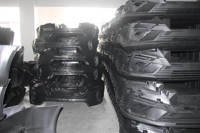 Front bumper for Toyota Hilux and compatible vehicles