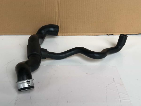 Quality OEM Automotive Engine Components 2035011182 Car Oil Pipe For BENZ for sale
