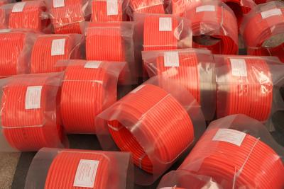 Cina Cinghia del giro del poliuretano di industria tessile di colore rosso, cinghie di azionamento dell'uretano dell'unità di elaborazione in vendita