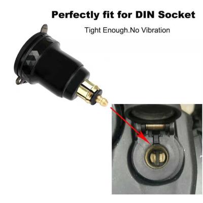 China Enchufe de cargador de coche USB doble QC2.0 de aleación de aluminio con monitor de voltaje en venta