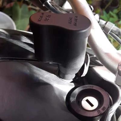 Cina Caricatore USB per moto Double QC 2.0 16W 5V/3.3A 2 porte Leggero in vendita