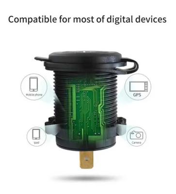 Cina 2 pacchetti 12V 24V IP65 Waterproof Auto USB Charger Doppio caricabatterie USB in vendita