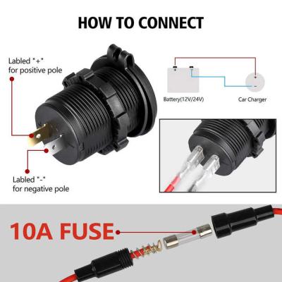 Cina 12-24V QC3.0 5V 2.1 Amp USB Car Charger 3 colori LED Car Charger in vendita