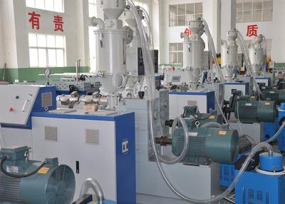 China Línea acanalada 80kg/H 15m/Min de la protuberancia del tubo de UPVC PPR en venta