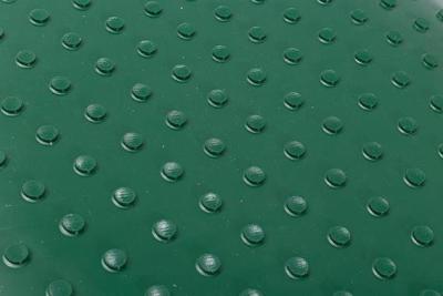 Cina Rondo Stud PVC Verde nastro trasportatore 300mm-2600mm Larghezza per il trasporto di scarpe in vendita