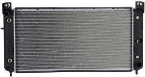 Cina 1999-2004 GMC Sierra 2500 Radiatore con tecnologia sigillata da alcol in vendita