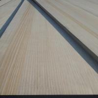China Customizable Solid Pine Wood Board with Moisture Content 8-12% and Natural Texture for sale