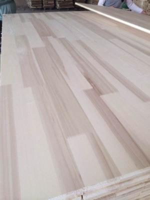 Cina Pannello di legno massello di grado BB di legno di paolownia con giunzione a dito con superficie liscia in vendita