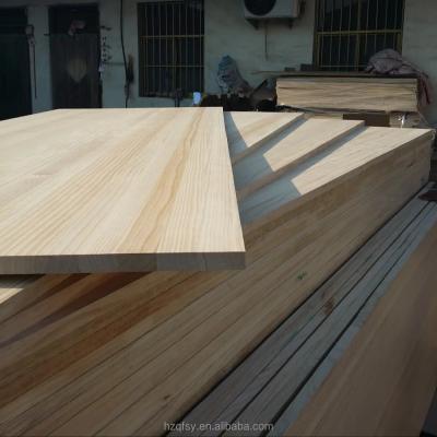 Cina Tavola di legno di pino naturale o sbiancato di qualità BC in vendita