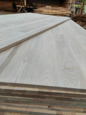 Cina Pannello di cenere naturale o da verniciatura di legno massello su misura Contenuto di umidità 8-12% in vendita