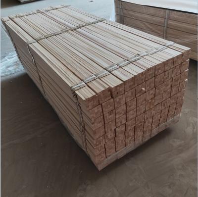 China Paulownia Batten Triângulo Quadrado Chamfer Faixas de madeira com capacidade de solução de projetos à venda