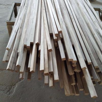 Cina 11 mm x 11 mm di legno, scarpone di paolownia, triangolo, strisce di legno con tenore di umidità dell'8%-12% in vendita