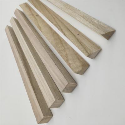 Cina 11 mm x 11 mm di legno, scarpone di paolownia, triangolo, strisce di legno con tenore di umidità dell'8%-12% in vendita