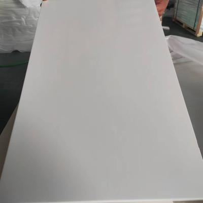 Cina Pannelli di legno di pino finiti a colori personalizzati Pannelli di legno decorativi per spazi commerciali in vendita