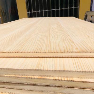 Cina Pannelli di legno di pino di finitura naturale o sbiancata per 2440x1220 o dimensioni personalizzate in vendita