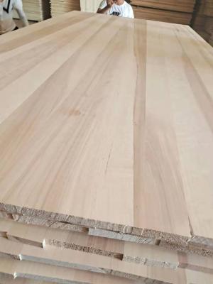 Cina Moderno design Populus spp Tavola di legno di pioppo per mobili Contenuto di umidità 8%-12% in vendita