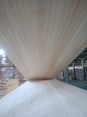 Cina Fogli di paolownia solidi Snowboard Legno Core per 1500x480x12 o dimensioni personalizzate in vendita