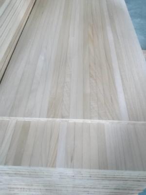 Cina Fogli di paolownia solidi Snowboard Legno Core per 1500x480x12 o dimensioni personalizzate in vendita