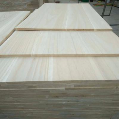 Cina Tavola di legno di paolownia per imballaggi per mobili leggeri Larghezza 100 1220 mm e resistente in vendita