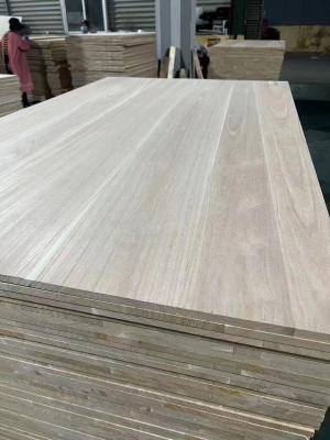 中国 モダンなデザイン パウロwnia マシッドボード 幅100~1220mm 装飾用 販売のため
