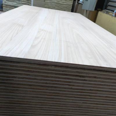 Cina FSC 100% Certificato pannelli per mobili a più strati con materiale di cartone di legno di paolownia in vendita