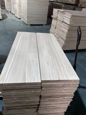 Cina Dimensioni personalizzate di legno massello di paolownia per legno naturale o finitura sbiancata in vendita
