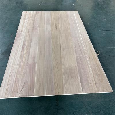 Cina 8%-12% Contenuto di umidità Tavola di legno di paolownia per la produzione di mobili in Australia in vendita