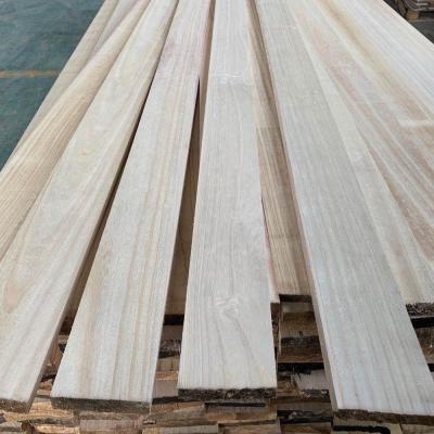 Cina 280-300 kg/cm3 Densità pannelli di legno di paolownia in dimensioni personalizzate per mobili ecologici in vendita