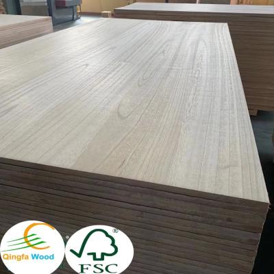 China Blad van massief hout Paulownia van kwaliteit BC voor natuurlijke of gebleekte foliën Te koop