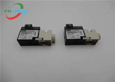 Cina SMT REPLACEMENT PARTS JUKI 3-PORT SOLENOID VALVE PV130305000 A00SC23J-1S-Z in vendita