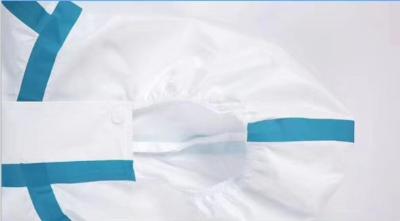 Cina Antibatterico medico dell'abito di isolamento della prova della polvere per l'ospedale/laboratorio in vendita