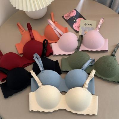 China Small Breast Women Cheap Price Bra Solid Color Adjusted-straps Wireless Wholesale Hot Selling Bra Ladies for sale