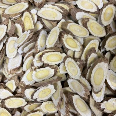 Cina Astragalus Membranaceus, selvaggio, asciugato al sole, radice di Astragalus Membranaceus, erbe medicinali cinesi, biologico in vendita