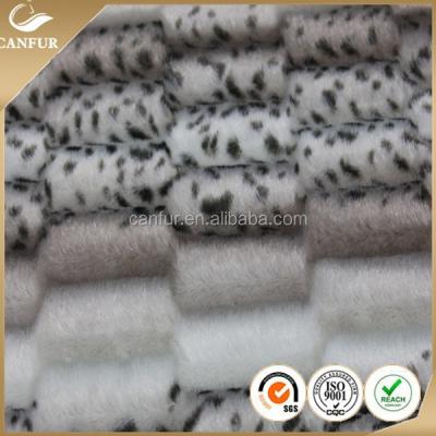 Cina Produttore di tessuti di plastica in poliestere a maglia 100% di peso medio per abbigliamento in vendita