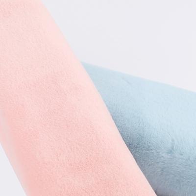 China Plüschgewebe mit 10-20mm Stapel und sehr weichen Texturen 100% Polyester Kaninchenfellgewebe zu verkaufen