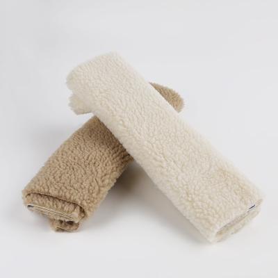 Cina Tessuto di rivestimento Sherpa 100% in poliestere versatile e resistente per tutte le stagioni in vendita