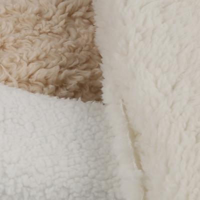 Cina Tessuto di rivestimento Sherpa 100% in poliestere versatile e resistente per tutte le stagioni in vendita