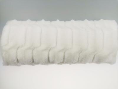 Cina 500 metri di tessuto di peluche per abbigliamento e coperte realizzato in 100% poliestere a maglia PV in vendita