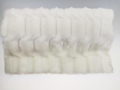 Cina 500 metri di tessuto di peluche per abbigliamento e coperte realizzato in 100% poliestere a maglia PV in vendita