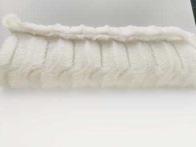 Cina Tricot a maglia tessuto in peluche PV bianco spazzolato per coperte e cuscini tipo a maglia in vendita